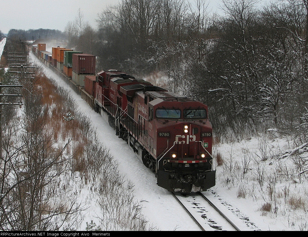 CP 9780 at Lobo Siding